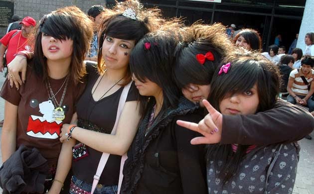 la cultura Colombiana: Los Emos: una generación de jóvenes tristes que ...